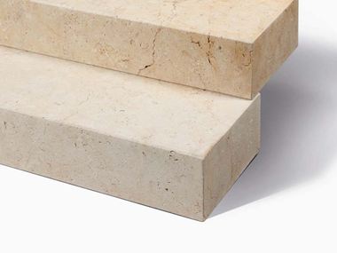 Gradino a blocco in pietra calcarea 15x35cm - Cremona | jonastone